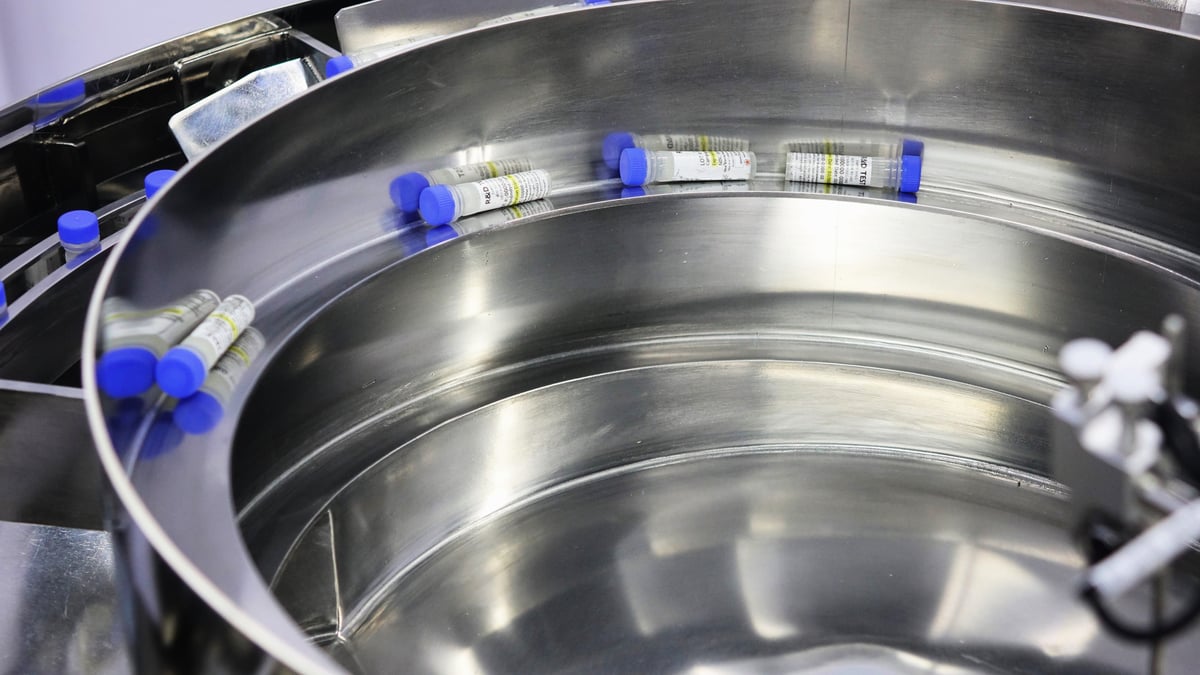 Case Study: Cap and Vial Vibratory Feeder Bowls