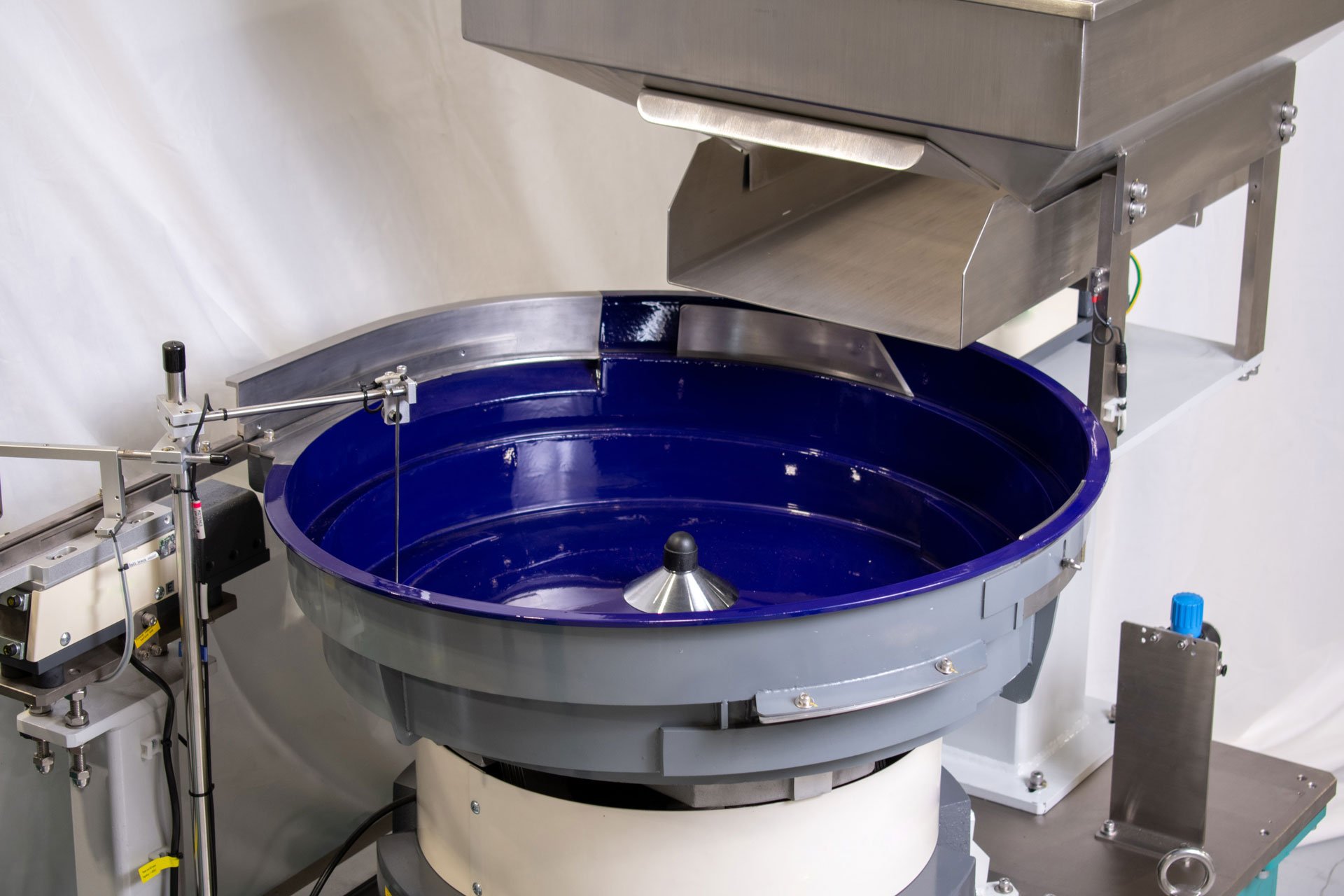 Metal Spring Feeding System For The Automotive Industry