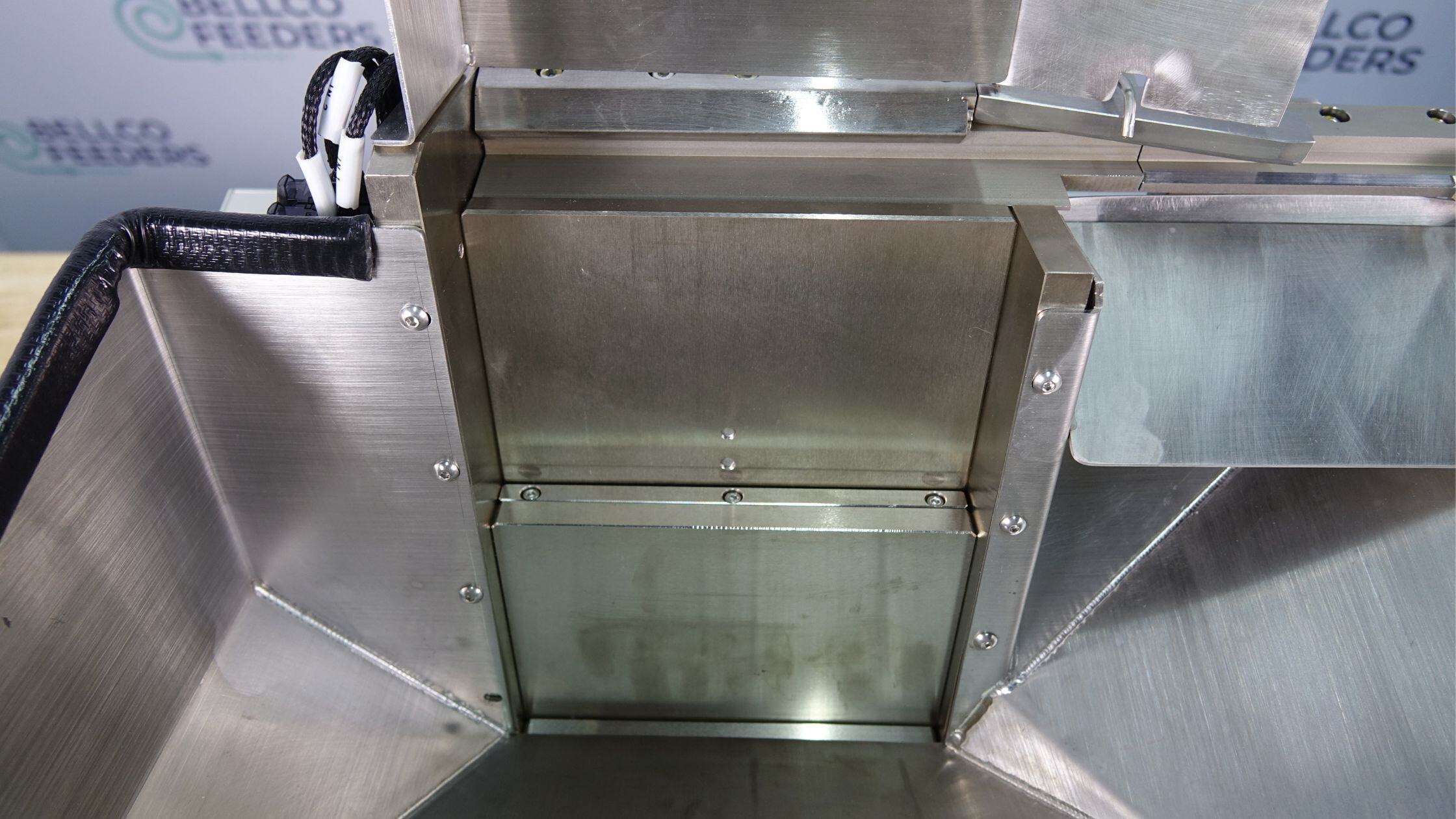 Bellco Feeders | Step Feeders